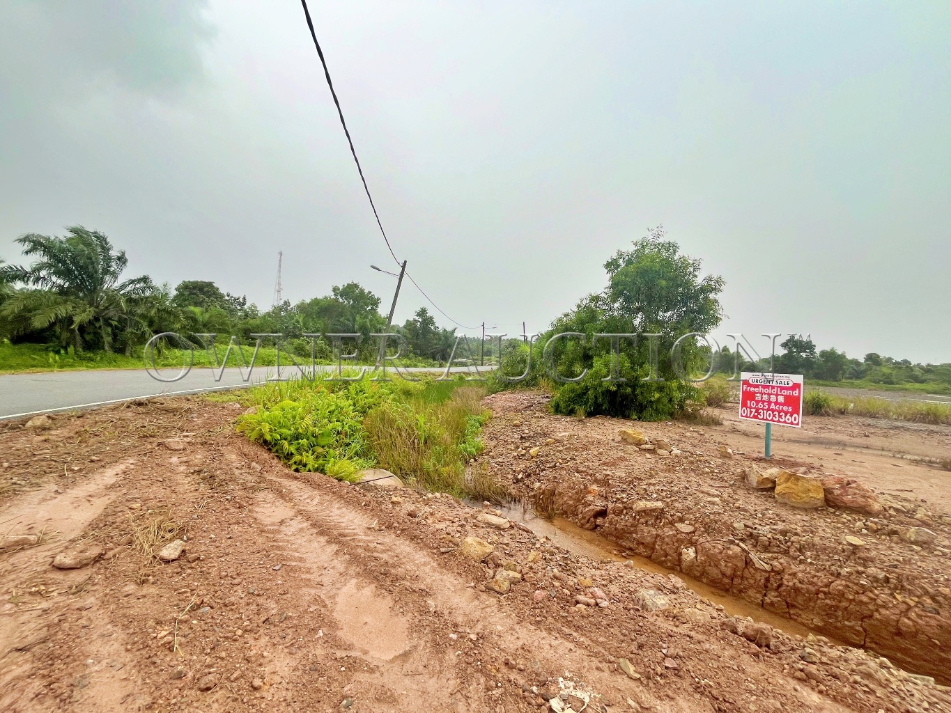 Buy [Strategically located with direct access to the main road ...